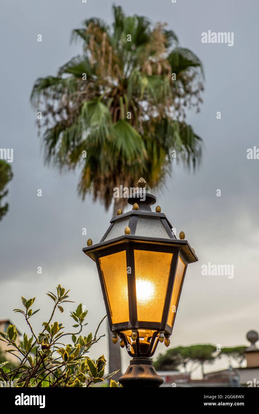 Street lamp lamppost rome hi-res stock photography and images - Alamy