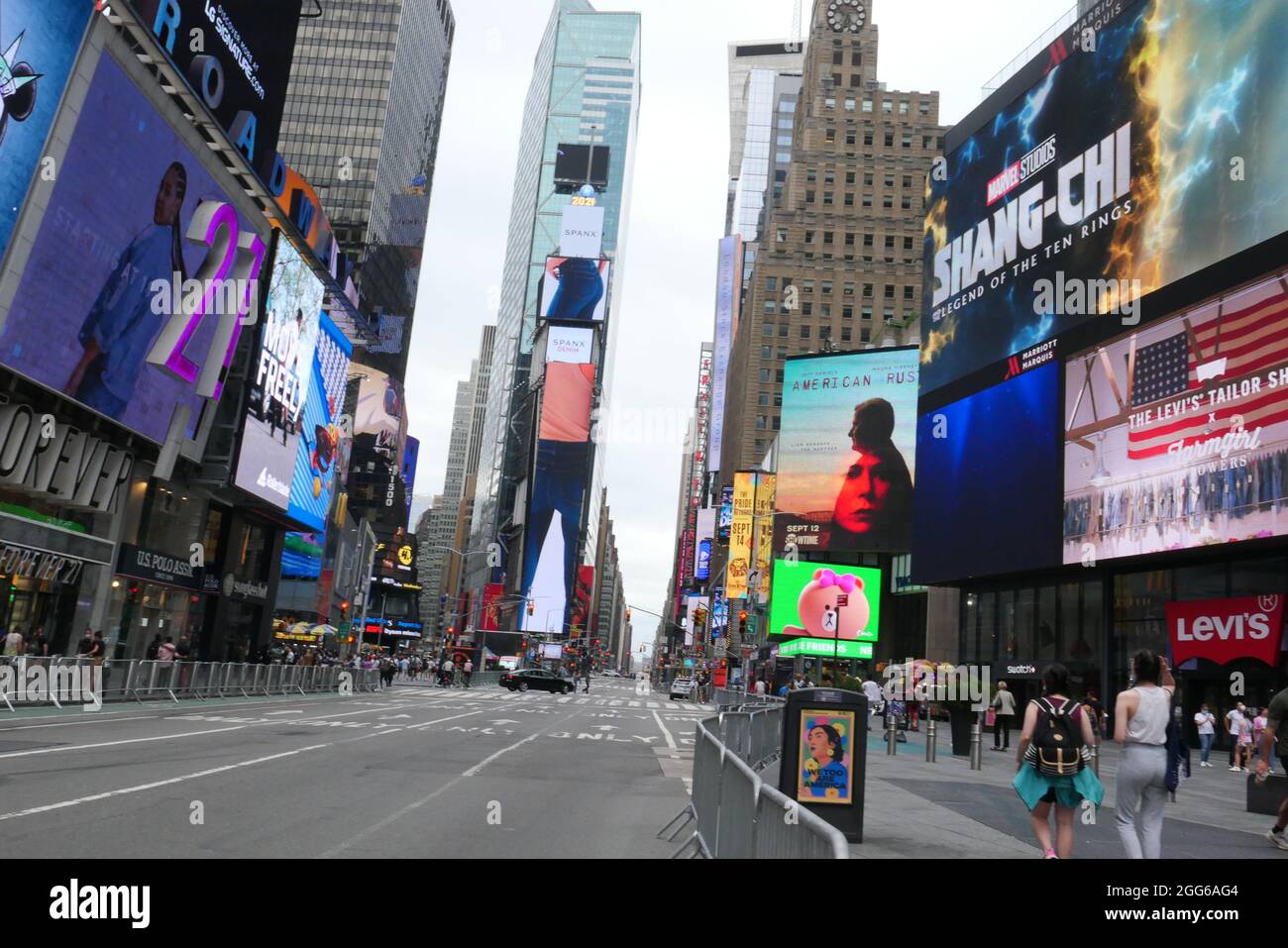 Times Square street Photos Stock Photo - Alamy