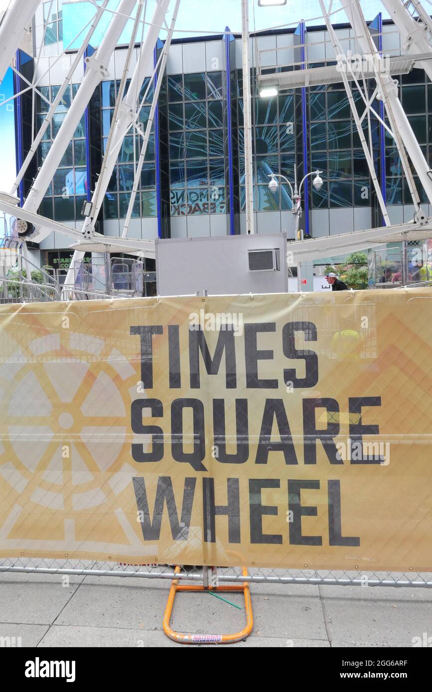 Times Square Ferris wheel Stock Photo - Alamy