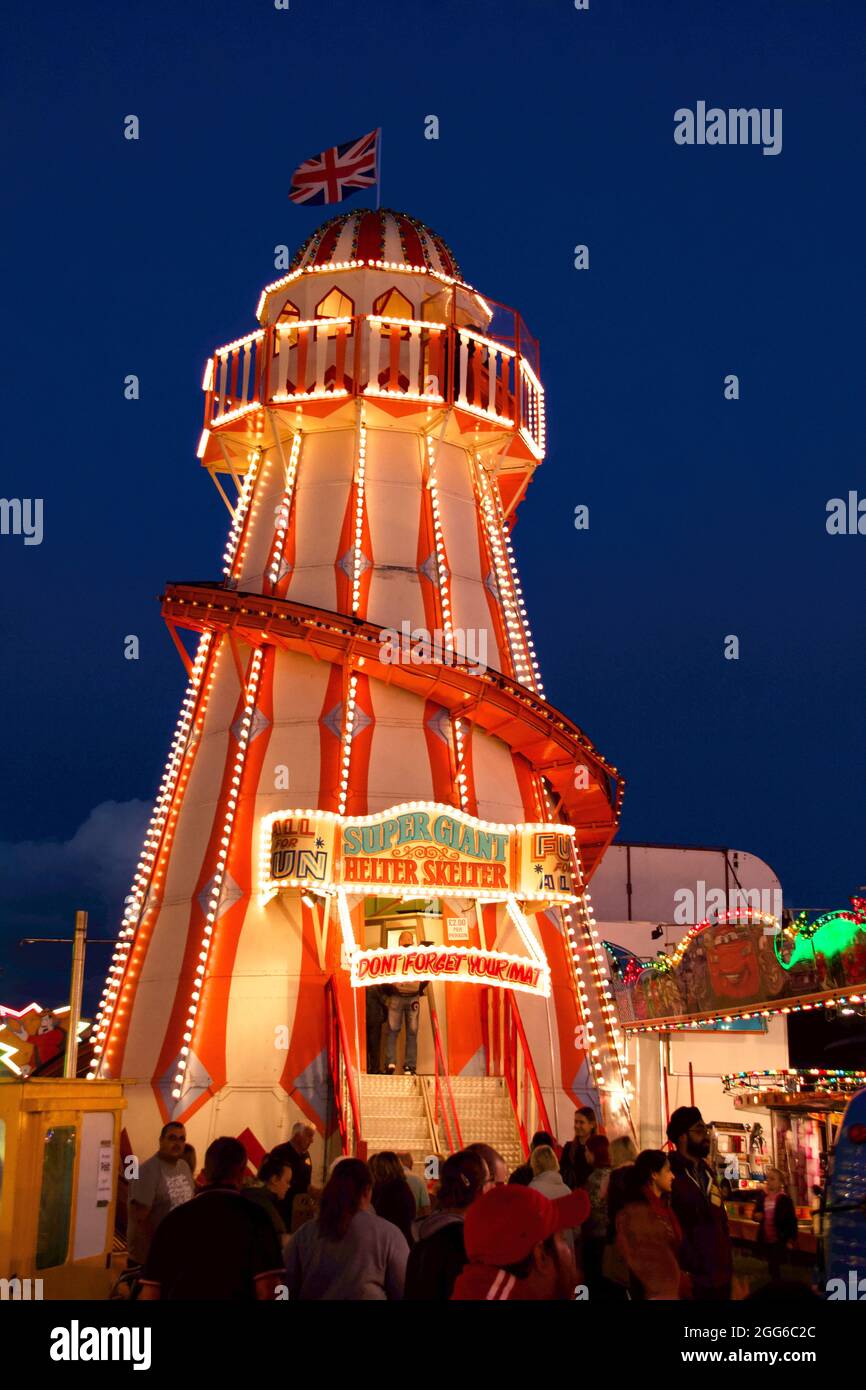 Funfair helter tower hi-res stock photography and images - Alamy