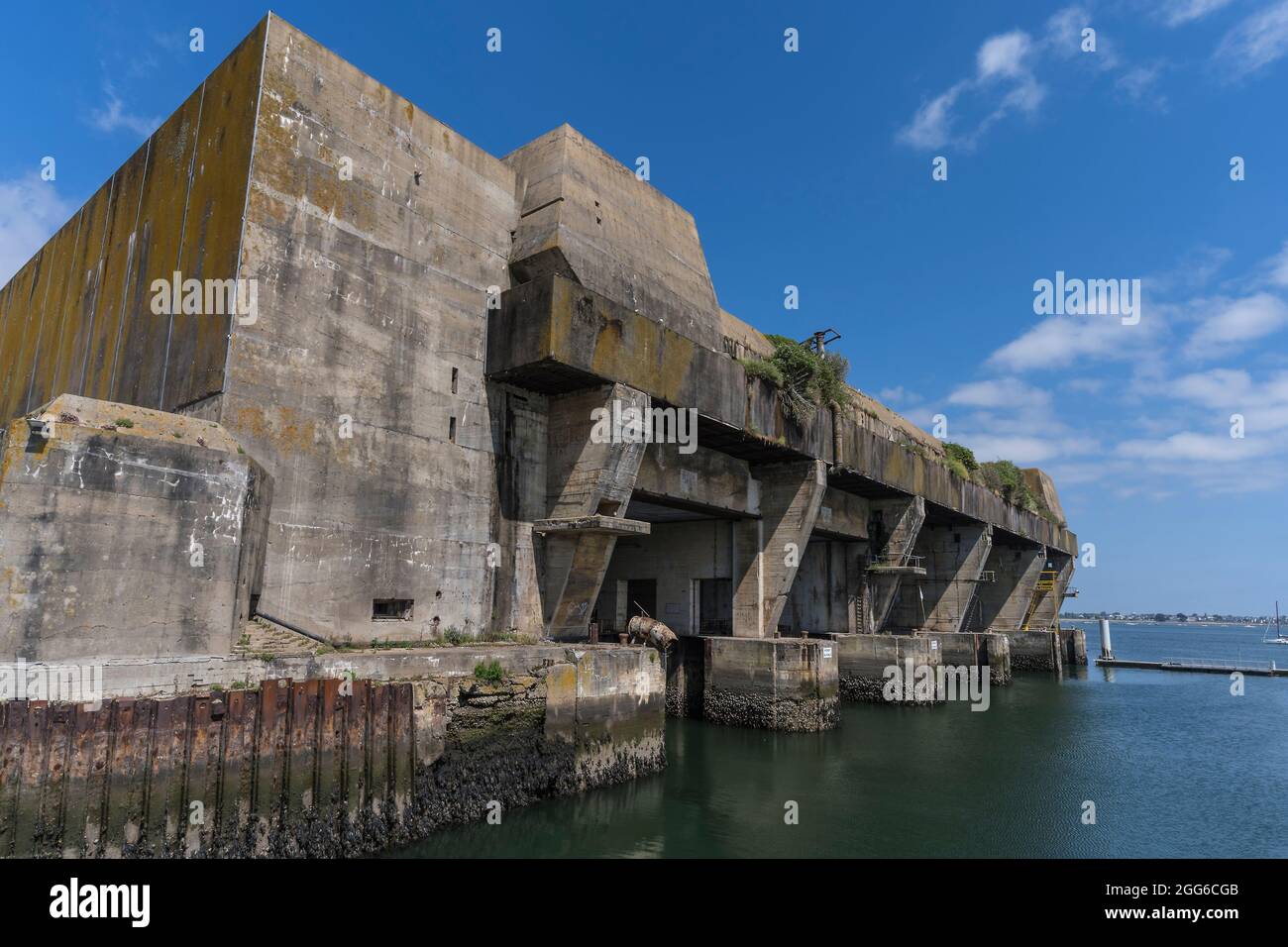 Historic submarine bunker building in Lorient Stock Photo - Alamy