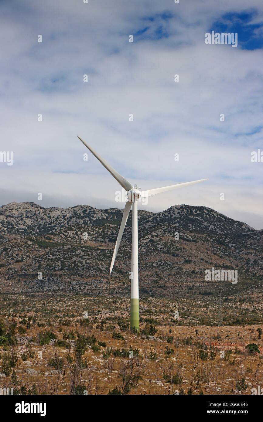 Windy hill windfarm hi-res stock photography and images - Alamy