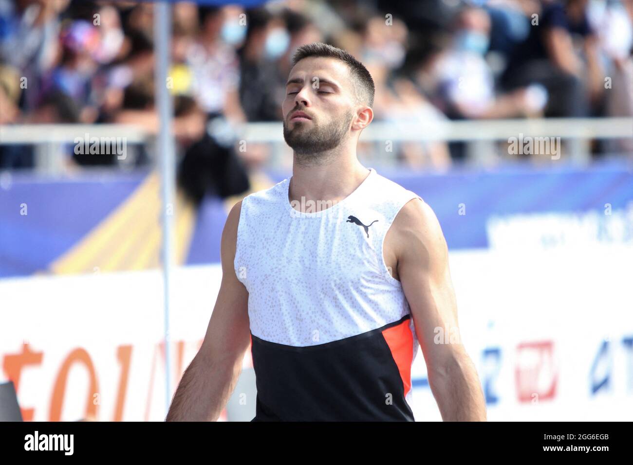 France pole vault hi-res stock photography and images - Alamy