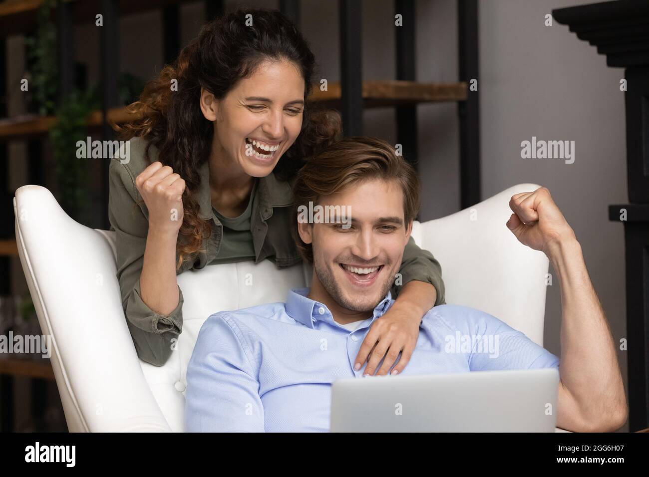 Couple celebrate lottery win hi-res stock photography and images - Alamy