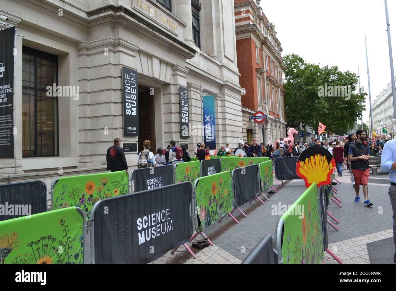London, England. 29th August 2021. Extinction Rebellion protesters ...