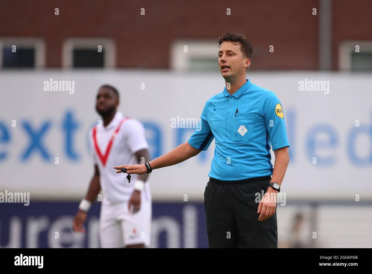 Referee daan schaper hi-res stock photography and images - Alamy