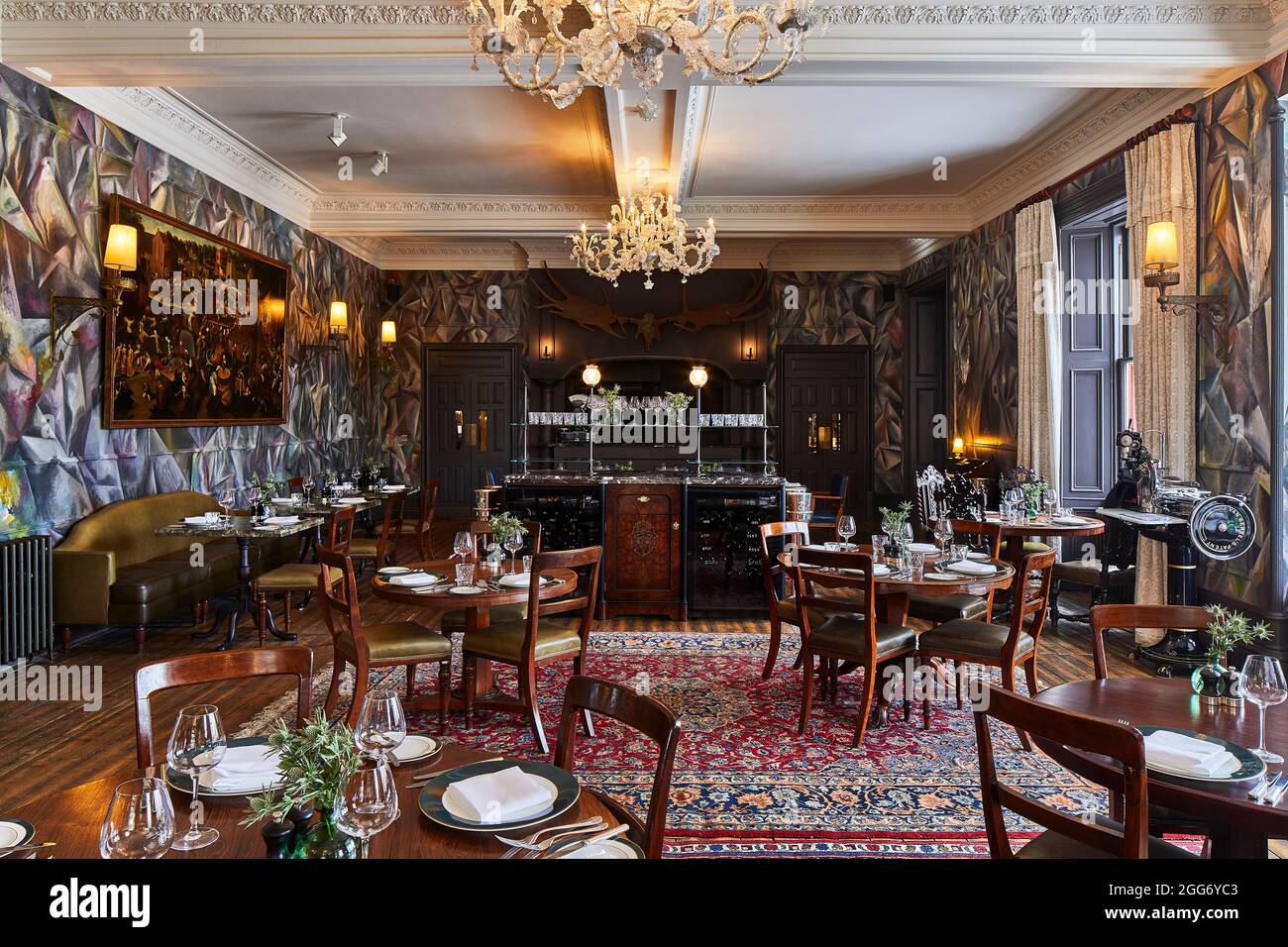 Braemar restaurant High Resolution Stock Photography and Images - Alamy