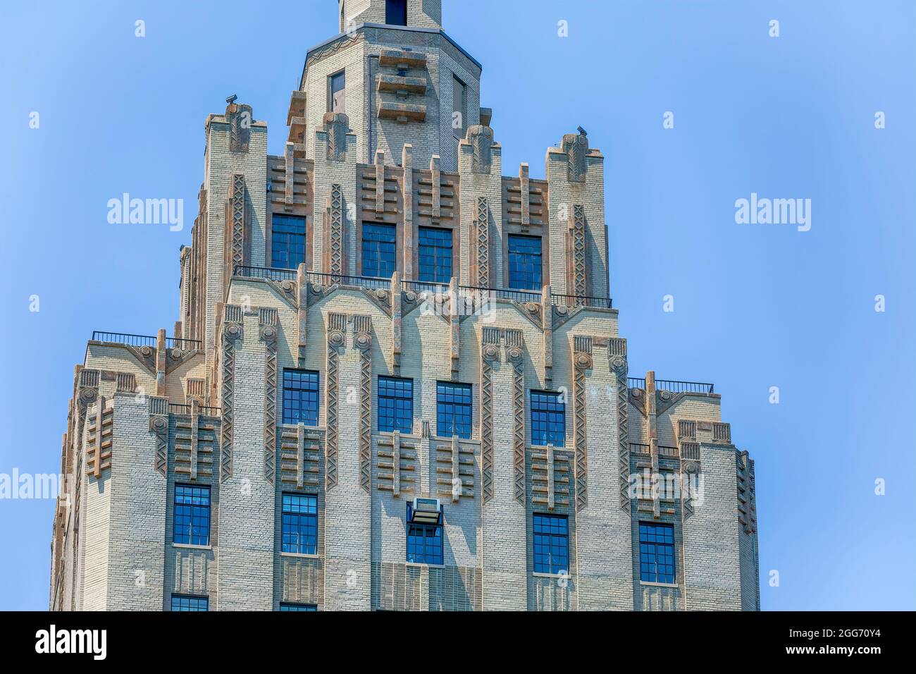 300 Central Park West, Eldorado, was designed by Emery Roth in ...