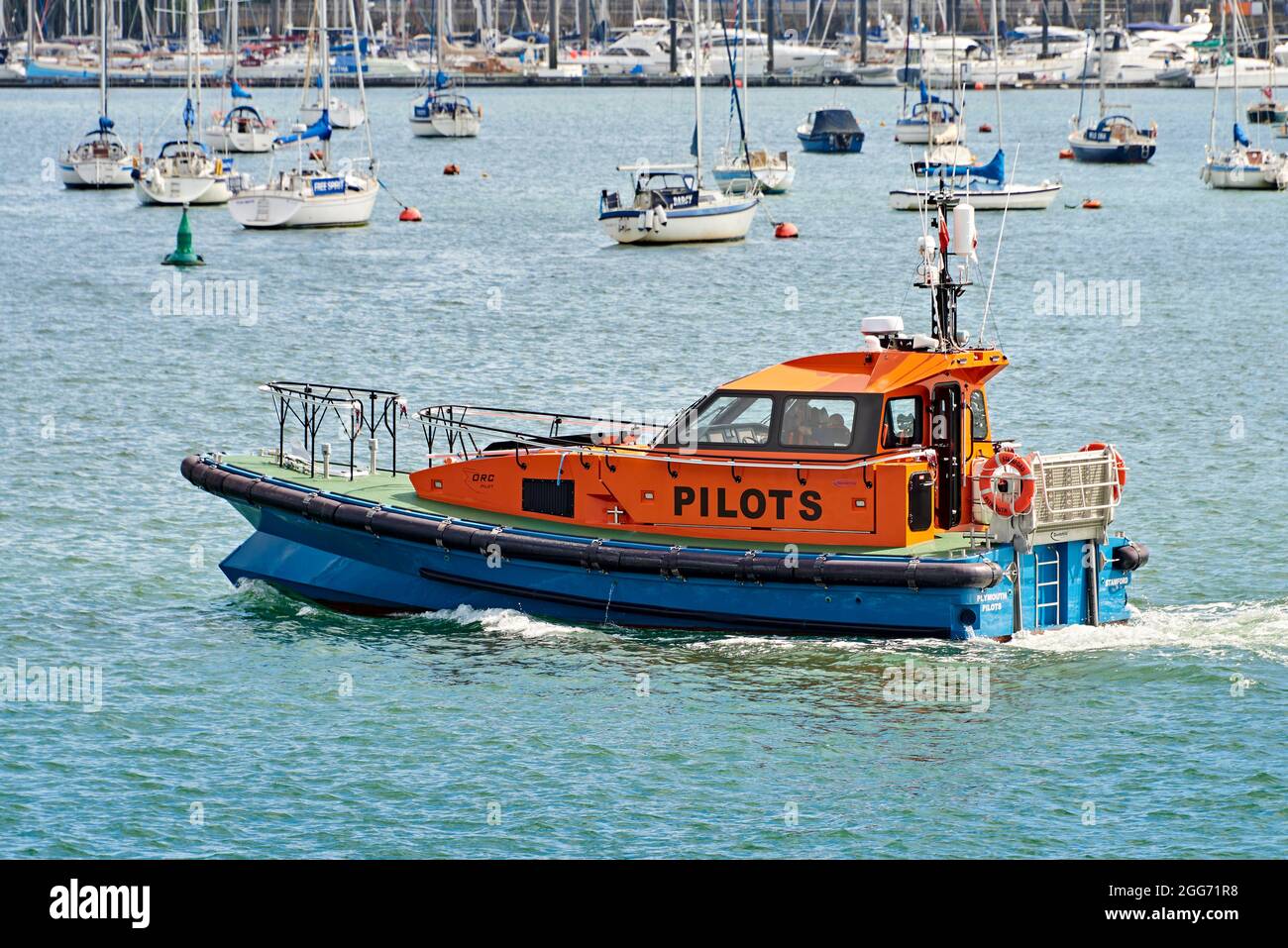 Double chine hull hi-res stock photography and images - Alamy