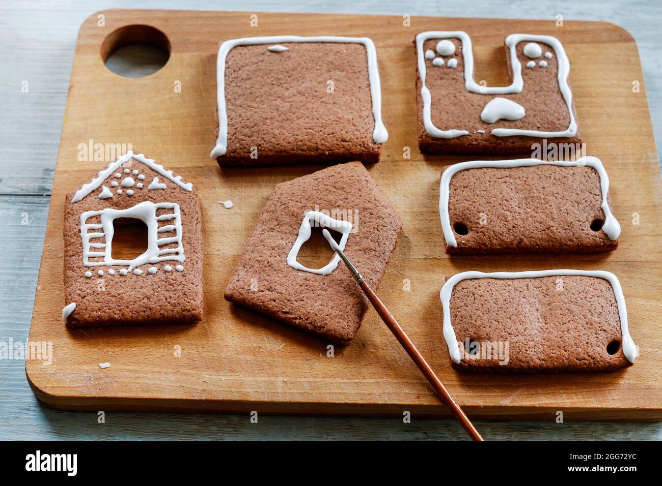 How to make gingerbread house, step by step, tutorial. Festive decor ...