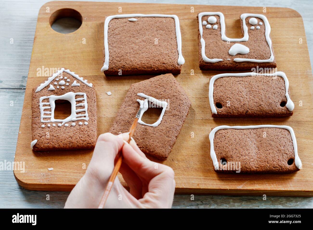 How to make gingerbread house, step by step, tutorial. Festive decor ...