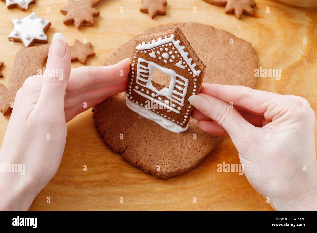 How to make gingerbread house, step by step, tutorial. Festive decor ...