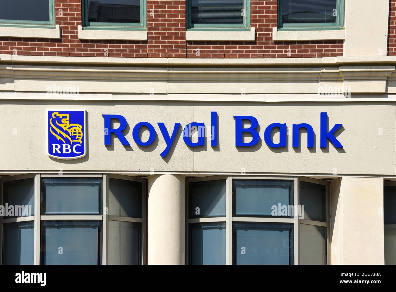 Kingston, Canada - August 15, 2021: Royal Bank in downtown Kingston ...