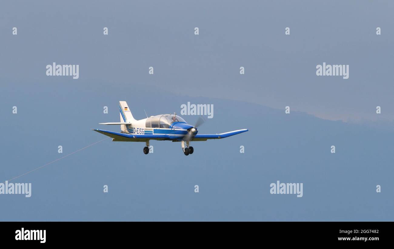 Robin aircraft hi-res stock photography and images - Alamy