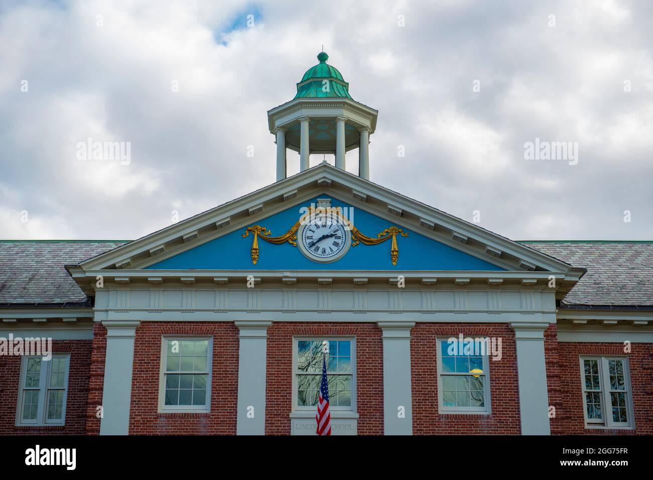 Lincoln Town Hall at 16 Lincoln Road in historic town center of Lincoln ...