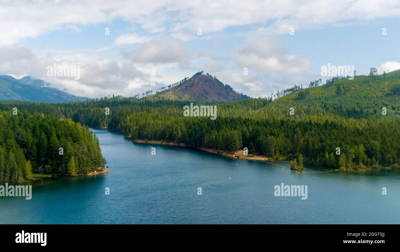Lake Cushman and the Olympic Mountains in Washington State, USA Stock ...