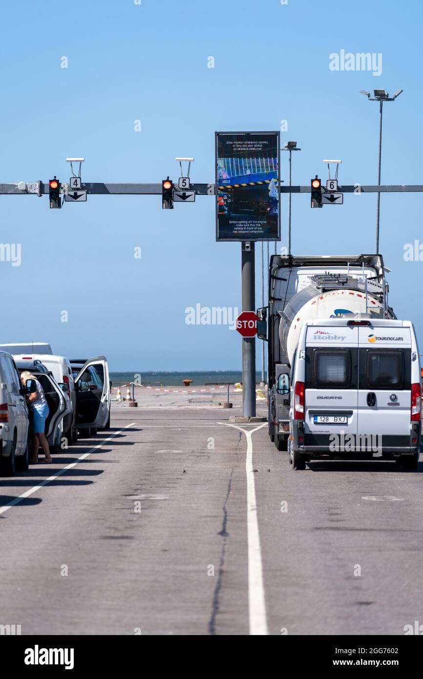 Estonia, Virtsu - 2021.07.20 - Port of Virtsu. Lines of cars waiting ...