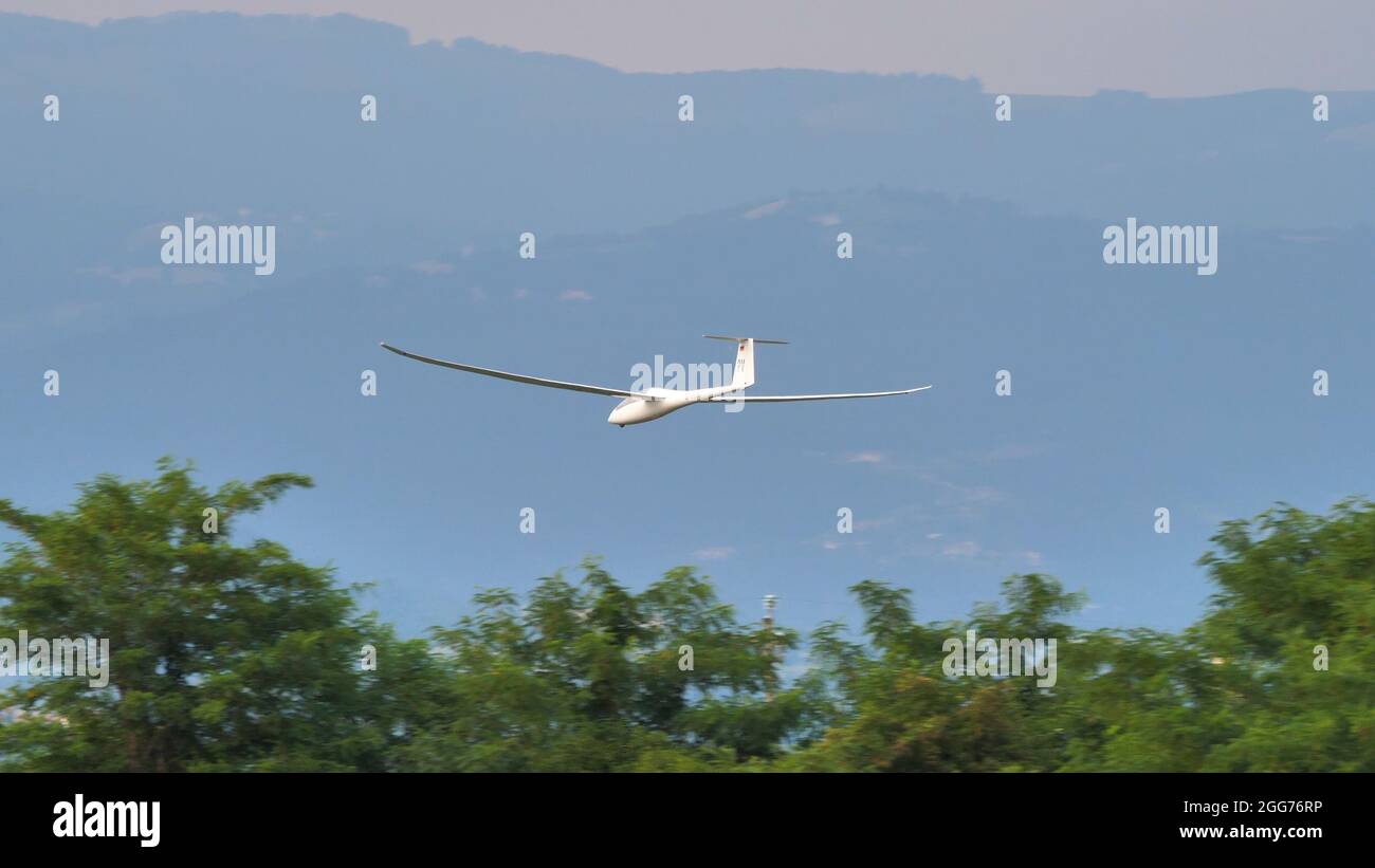 Duo discus hi-res stock photography and images - Alamy