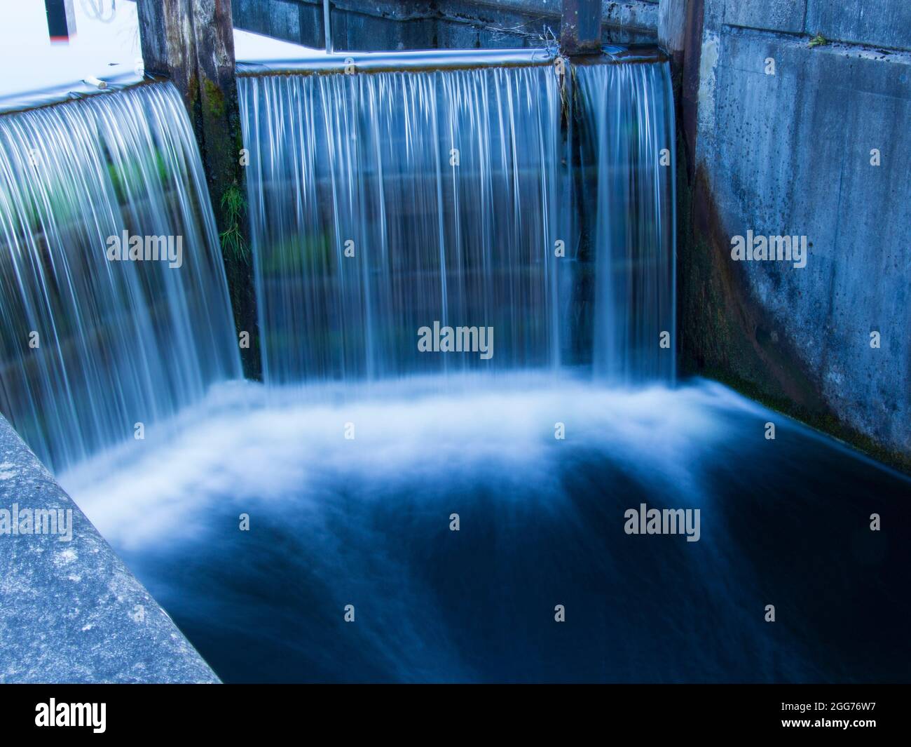 Loch gate hi-res stock photography and images - Alamy