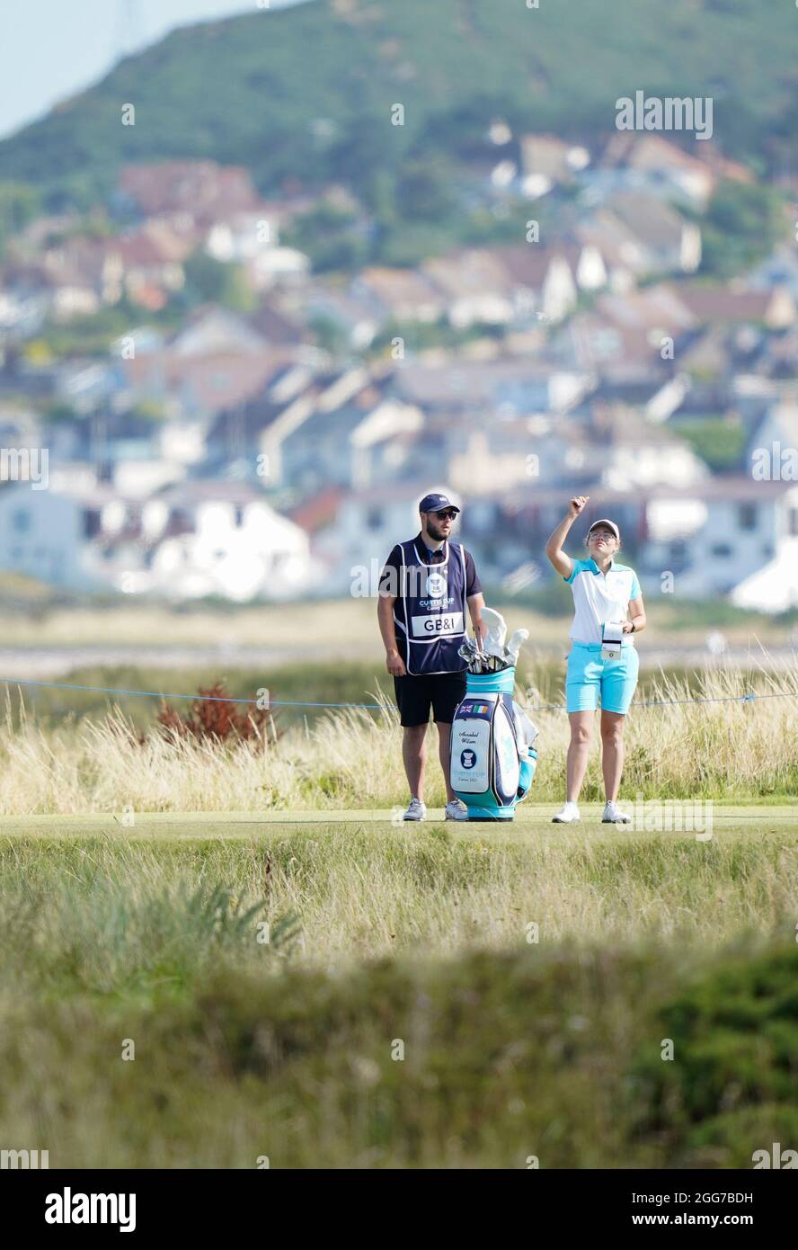Team GB&I's Annabel Wilson tests the wind on the 3rd tee during the ...