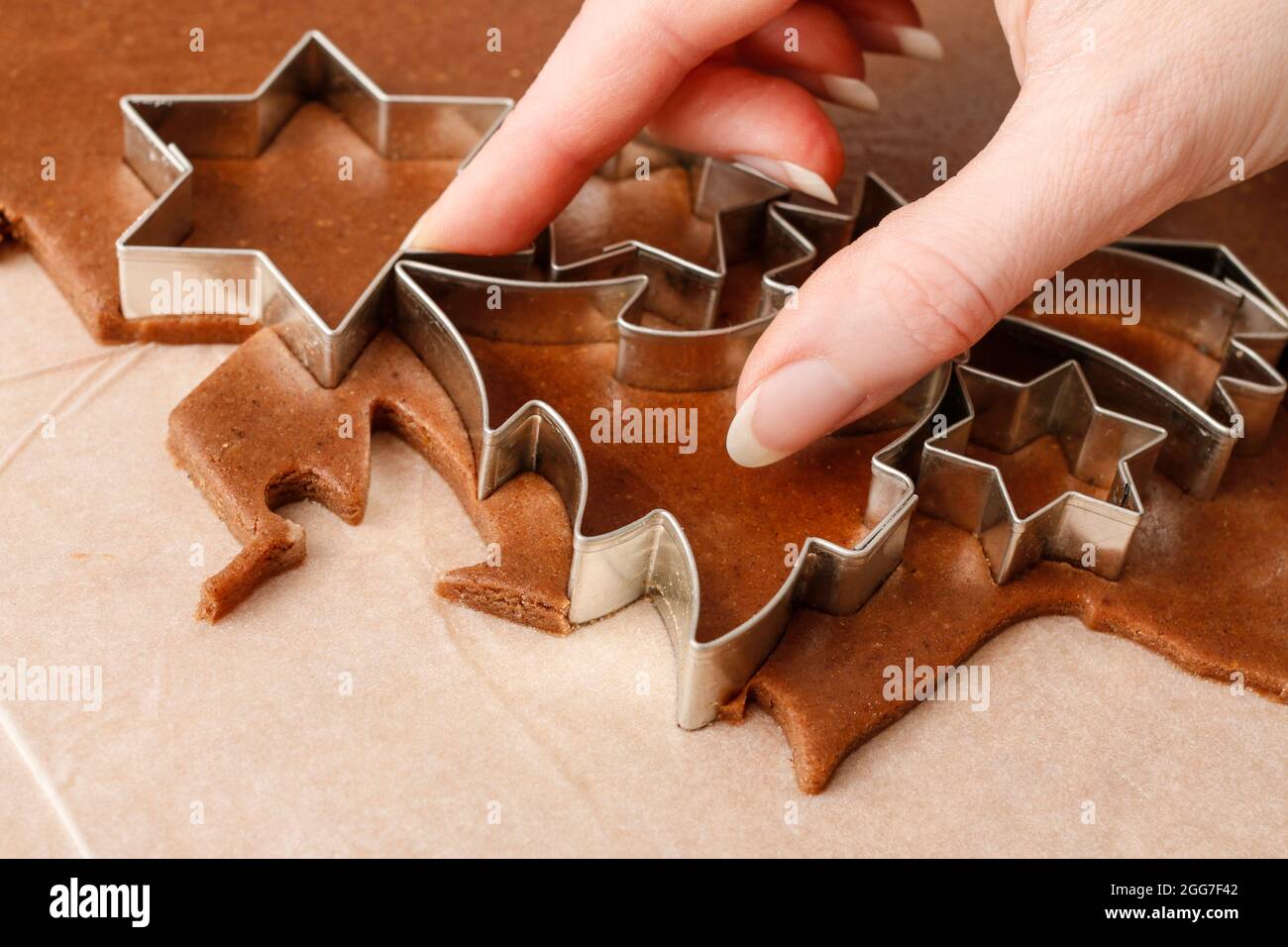 How to make gingerbread cookies, step by step, tutorial Stock Photo - Alamy