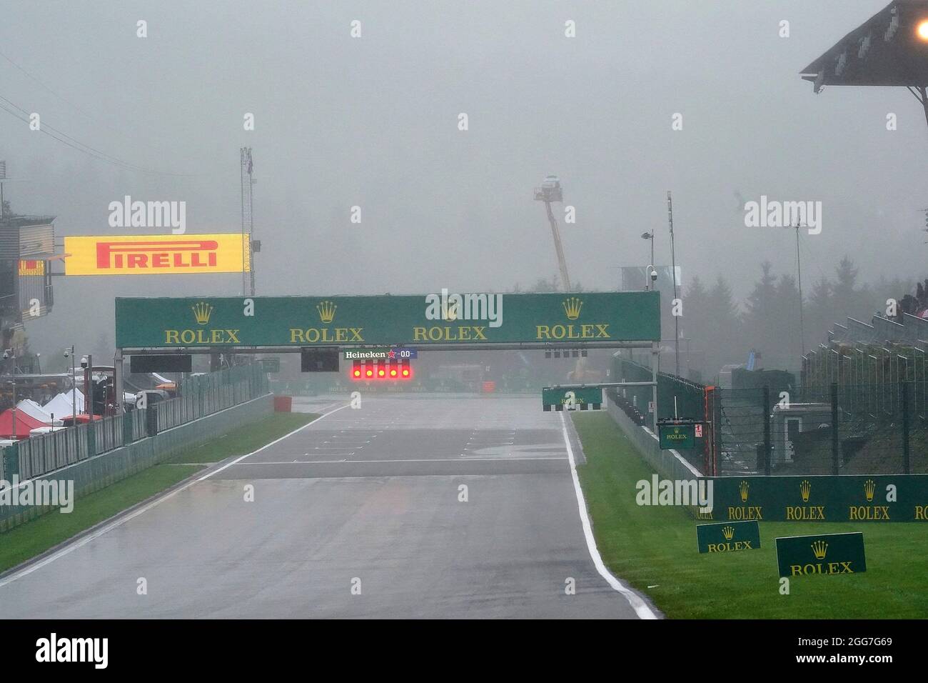 Formula 1 traffic light hi-res stock photography and images - Alamy