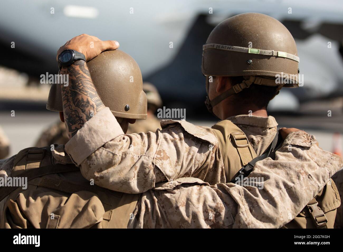 Non combatant evacuation operations neo hi-res stock photography and ...