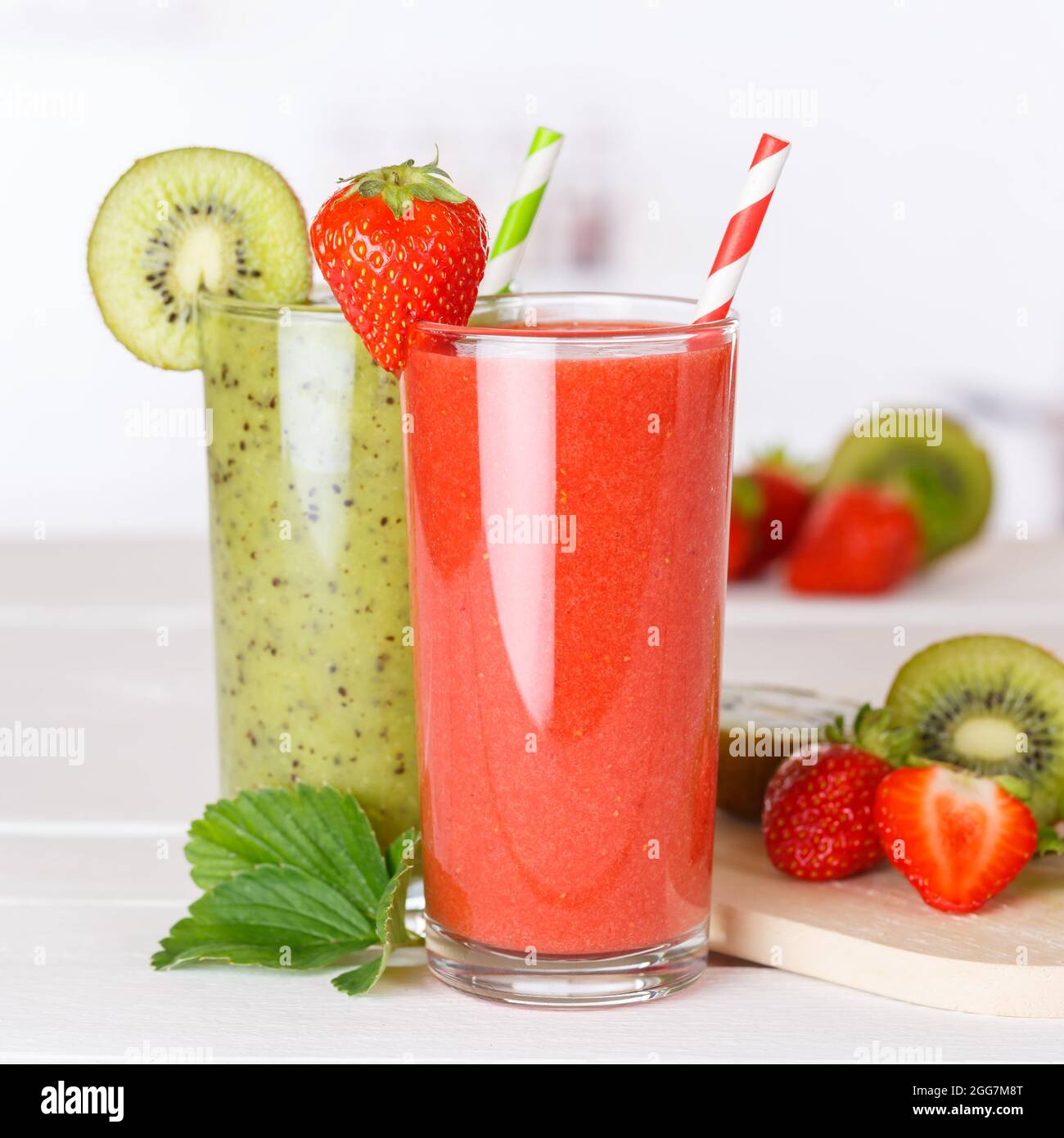 A strawberry drinking drink hi-res stock photography and images - Alamy