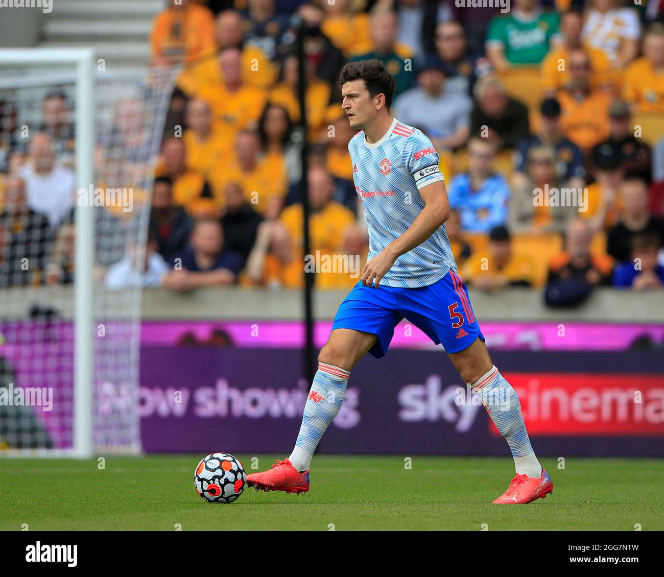 Harry Maguire #5 of Manchester United controls the ball Stock Photo - Alamy