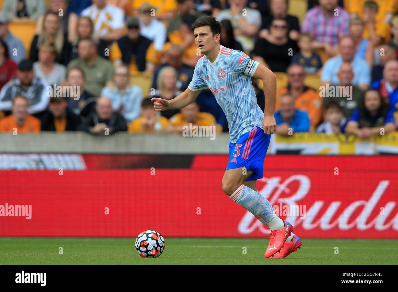 Harry Maguire #5 of Manchester United controls the ball Stock Photo - Alamy