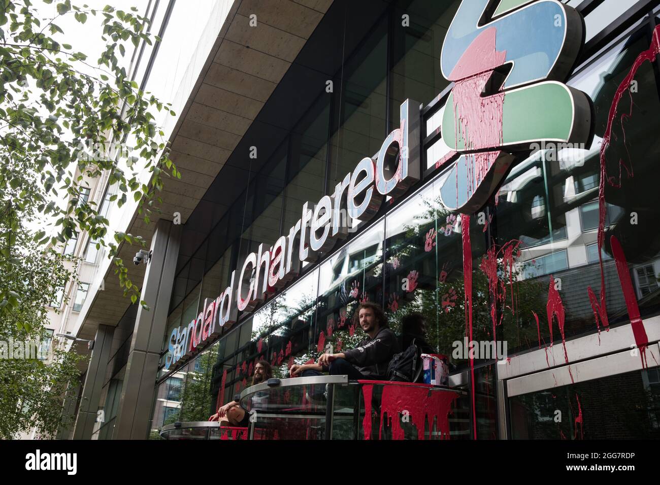 Standard chartered red paint hi-res stock photography and images - Alamy