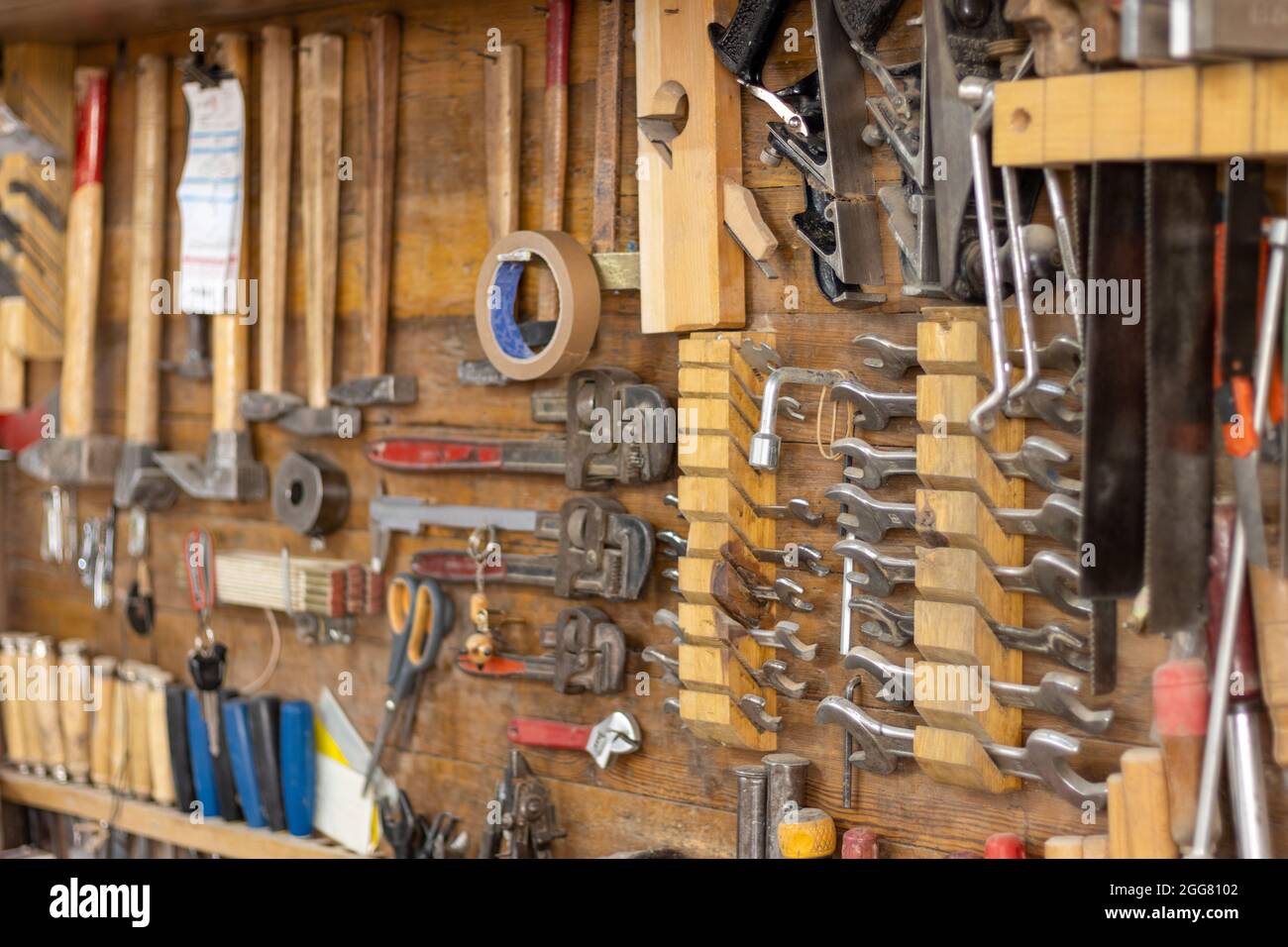 Artisan carpenter hi-res stock photography and images - Alamy