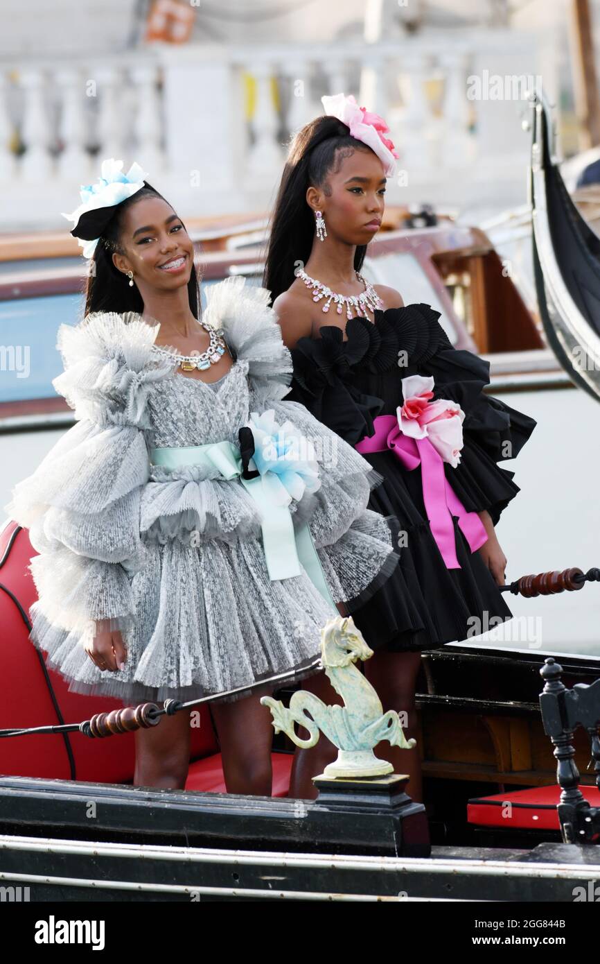 Jessie and d’lila combs hi-res stock photography and images - Alamy