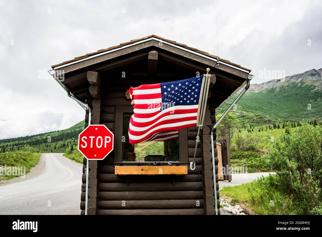 Symbols of alaska hi-res stock photography and images - Alamy