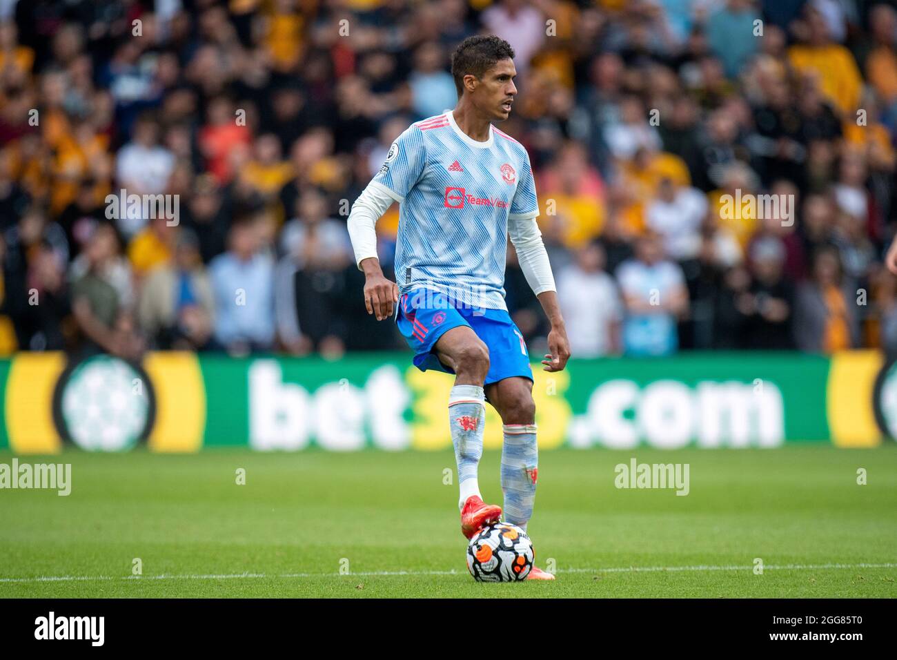 Raphael varane jump hi-res stock photography and images - Alamy