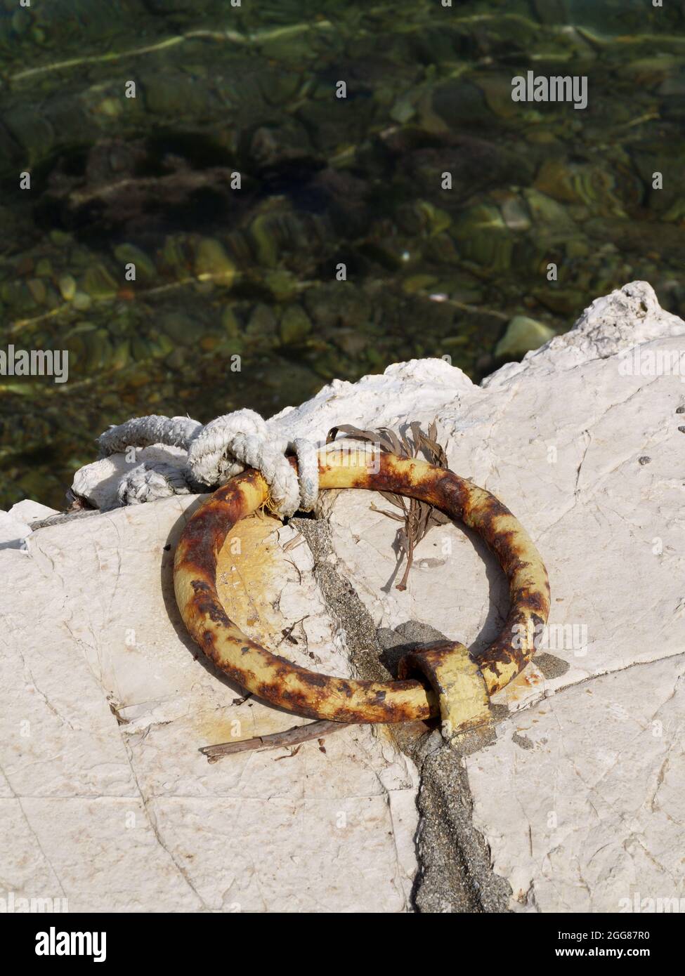 Rusting canal barge hi-res stock photography and images - Alamy