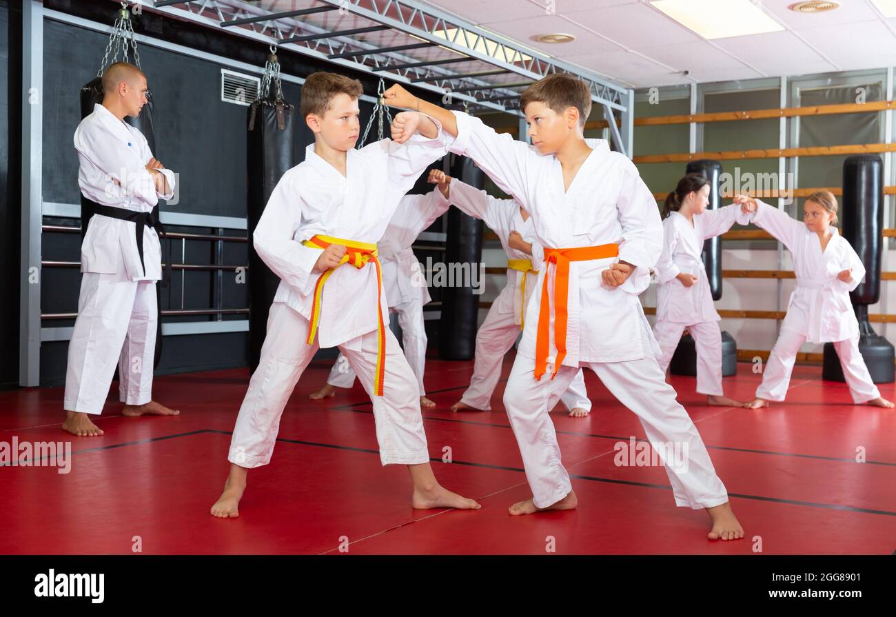 Karate technique hi-res stock photography and images - Alamy
