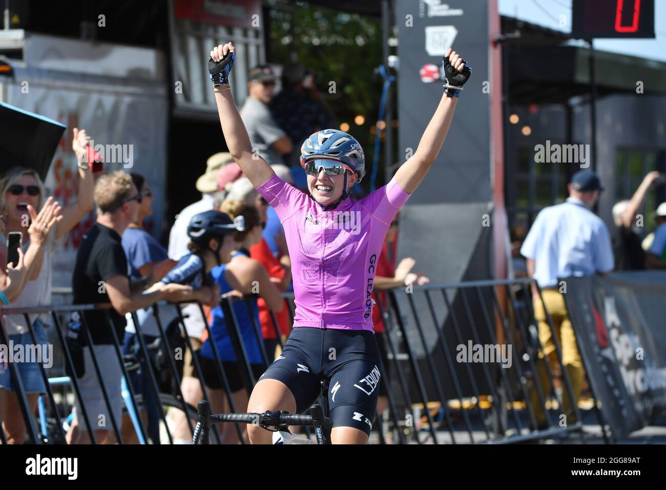 Fayetteville, USA. 29 August, 2021. Skylar Schneider, with L39ion of ...
