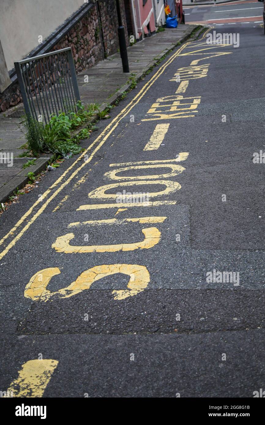 Keep clear school hi-res stock photography and images - Alamy