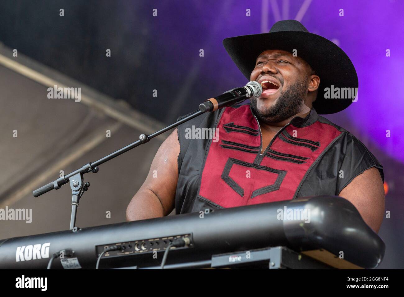 Michael Trotter Jr. of The War and Treaty during the Railbird Music ...