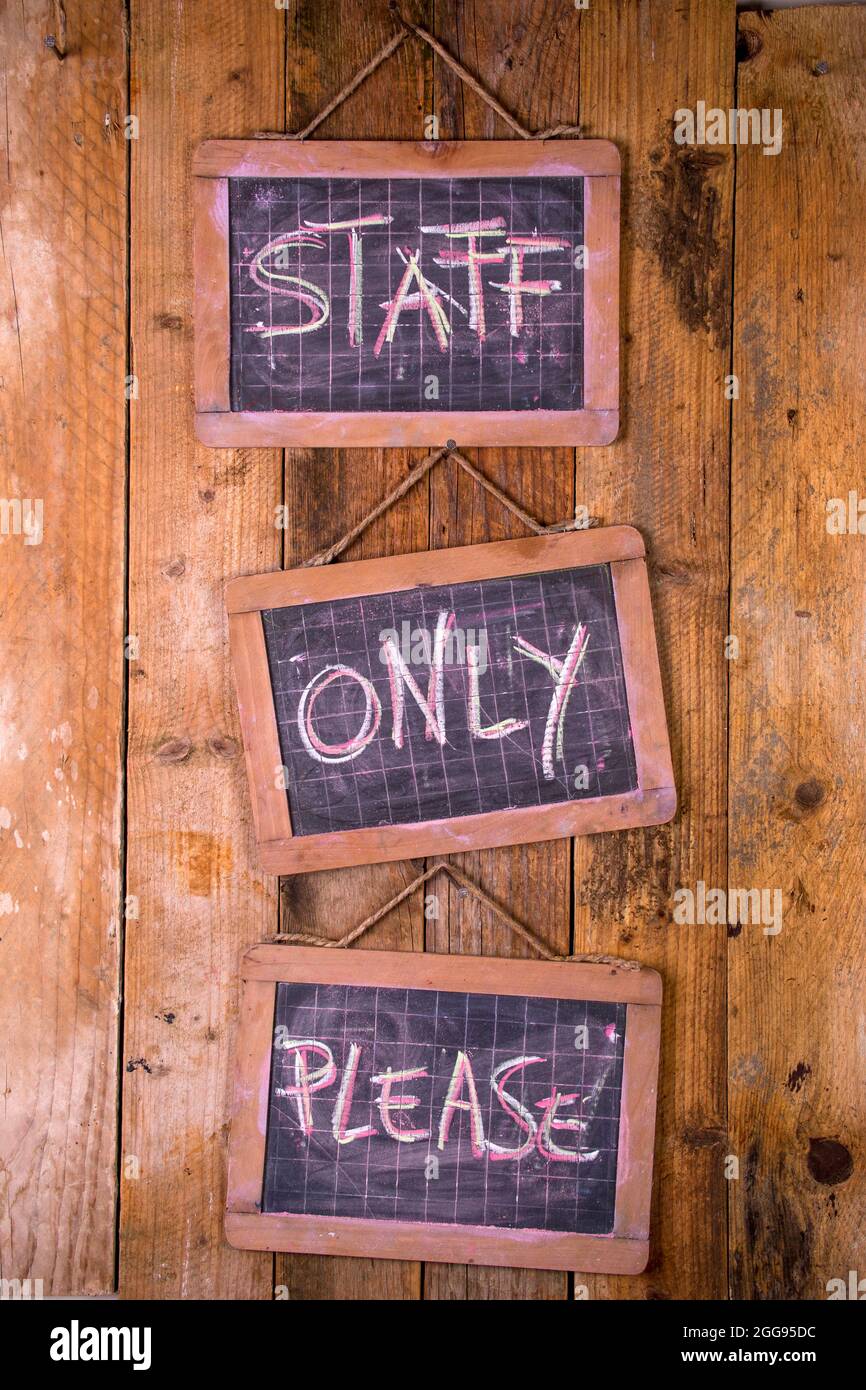 Authorized staff only sign hi-res stock photography and images - Alamy