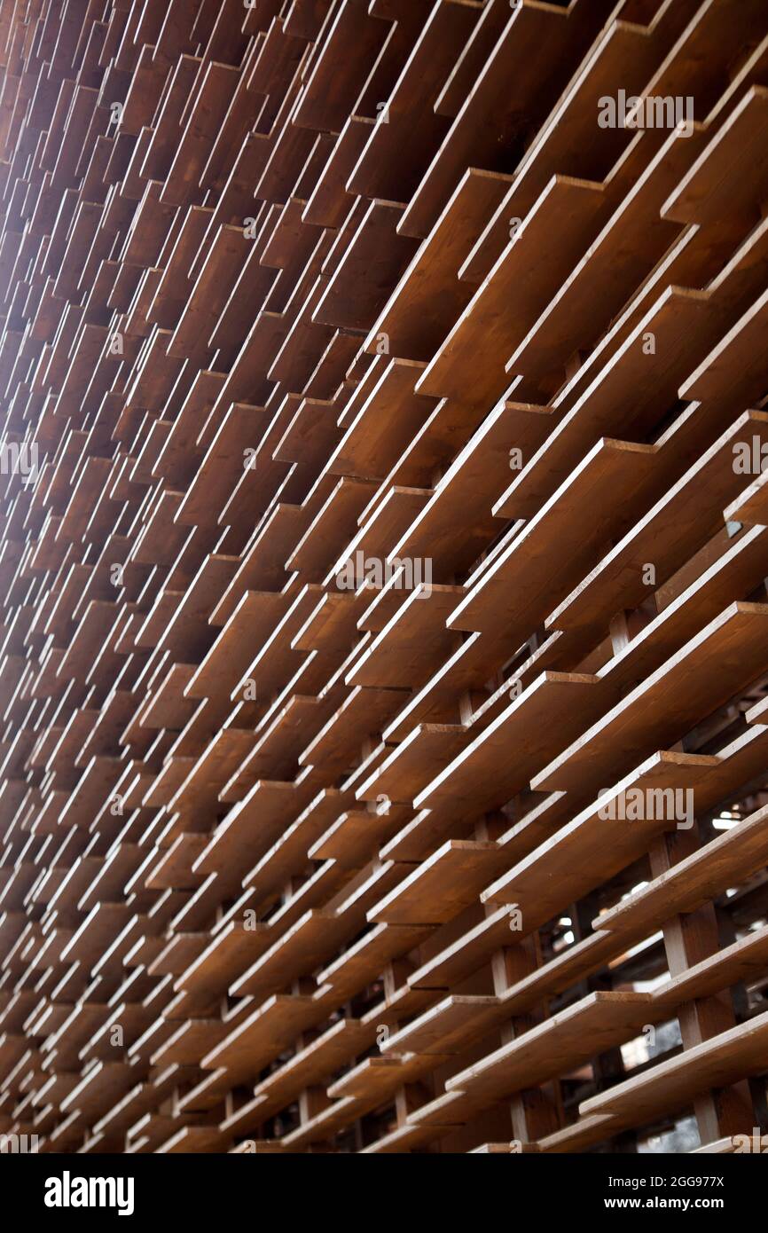 Perimeter wall of building built in wooden boards Stock Photo - Alamy
