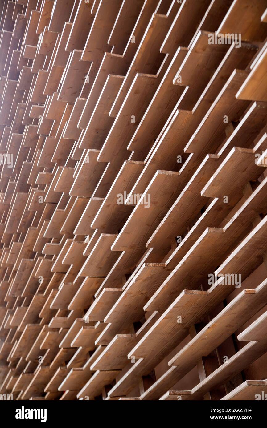 Perimeter wall of building built in wooden boards Stock Photo - Alamy