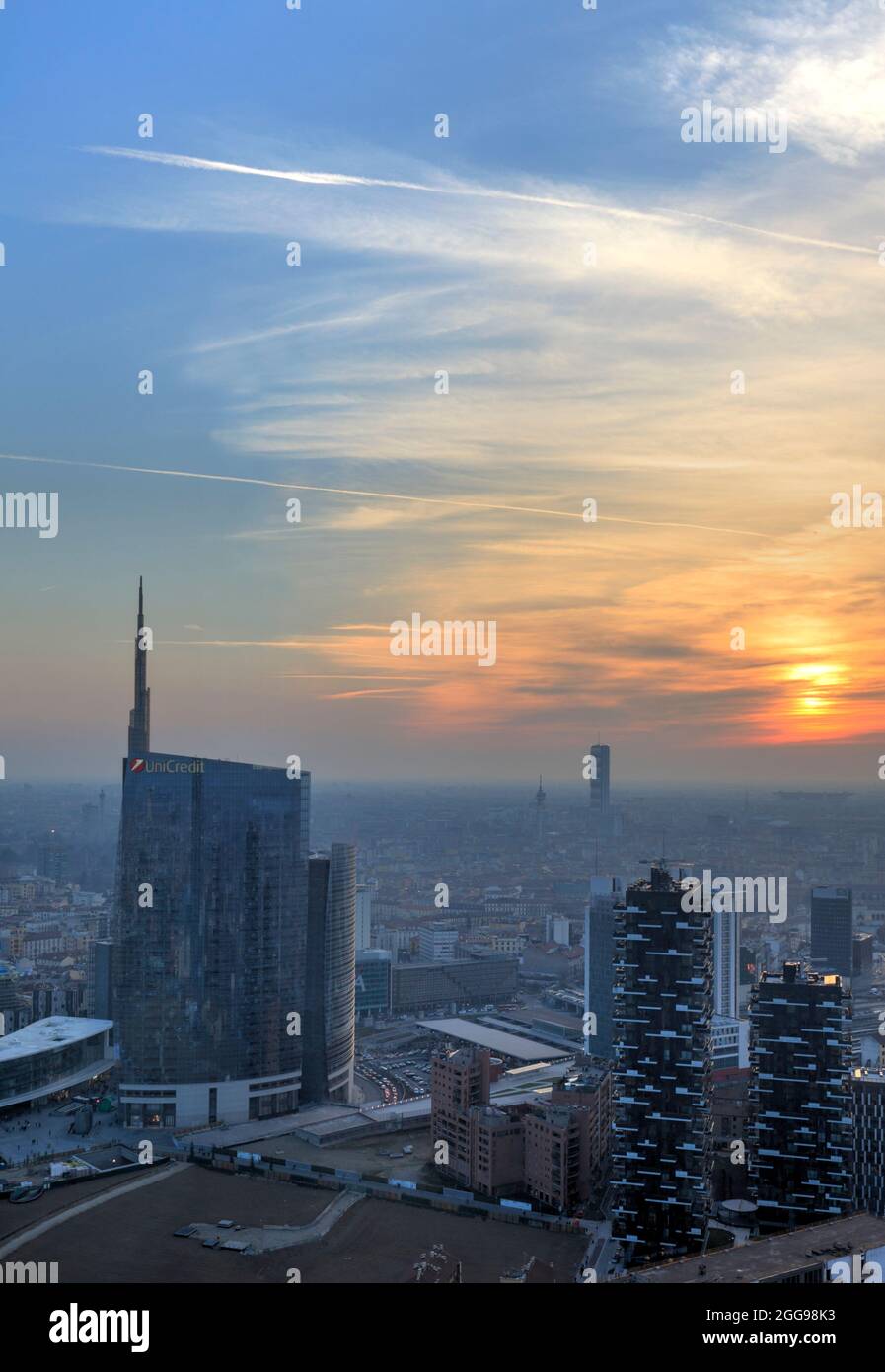 Cityscape of Milan from the top of Lombardy building, Milan, Italy ...