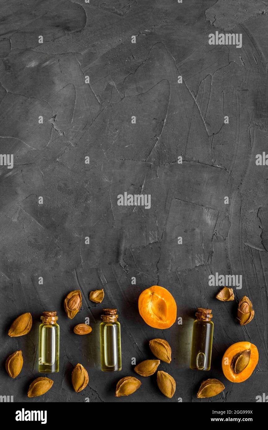 Bottles of apricot kernel oil with ripe apricot fruits Stock Photo - Alamy