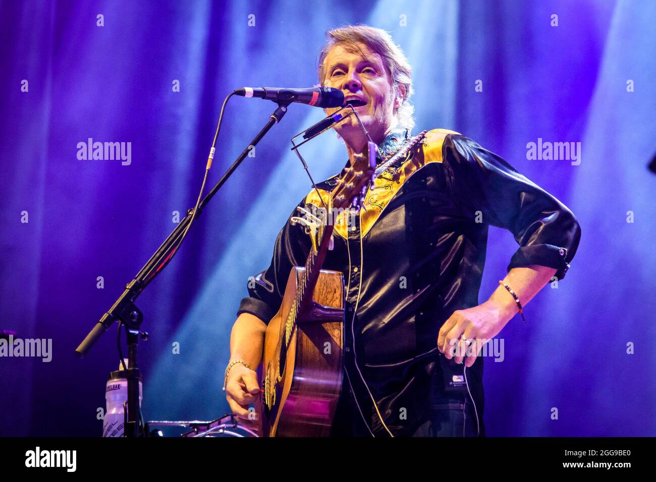 Toronto, Canada. 28th Aug, 2021. Jim Cuddy lead singer of the Canadian ...