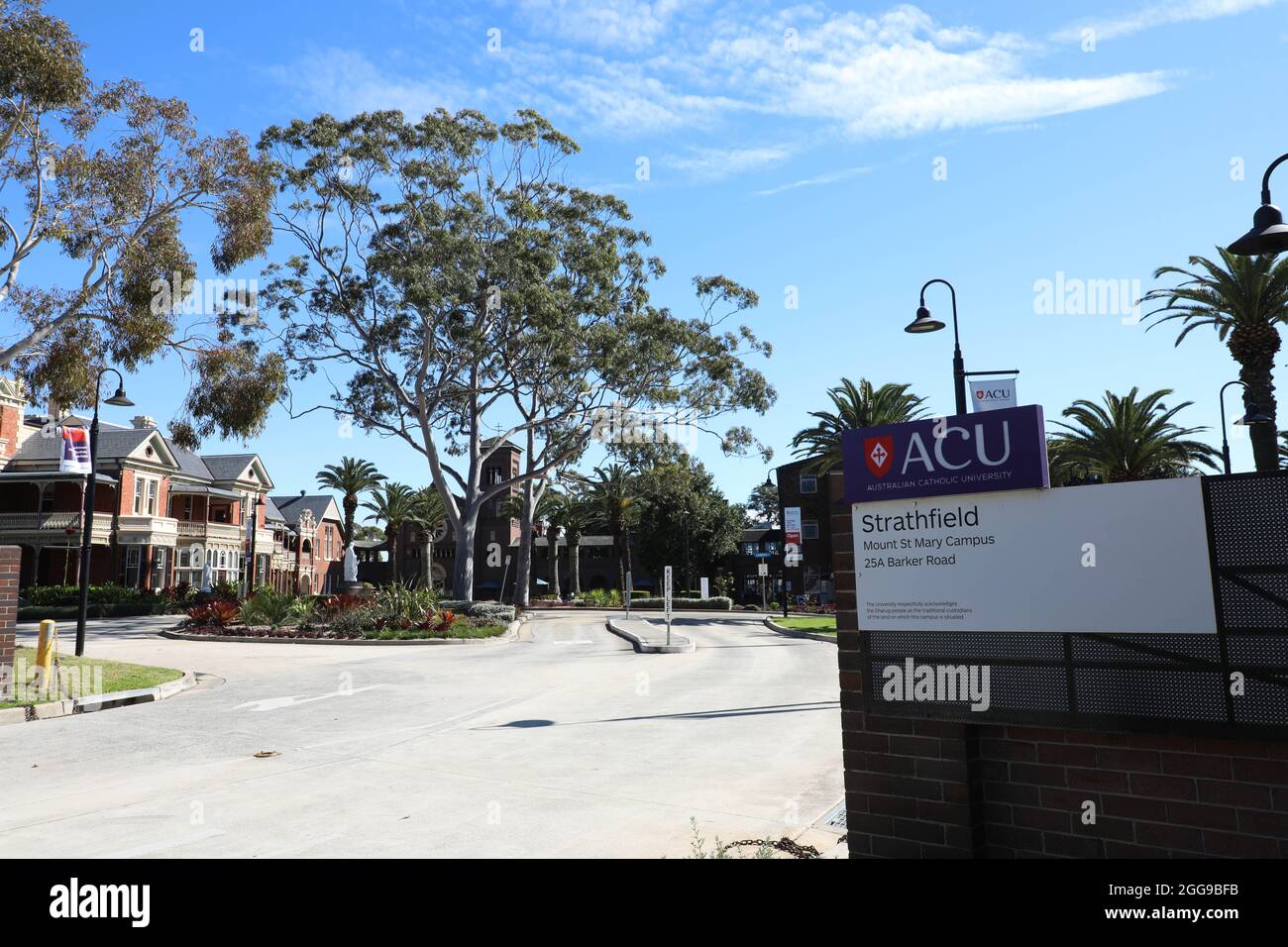 Mount st mary campus hi-res stock photography and images - Alamy