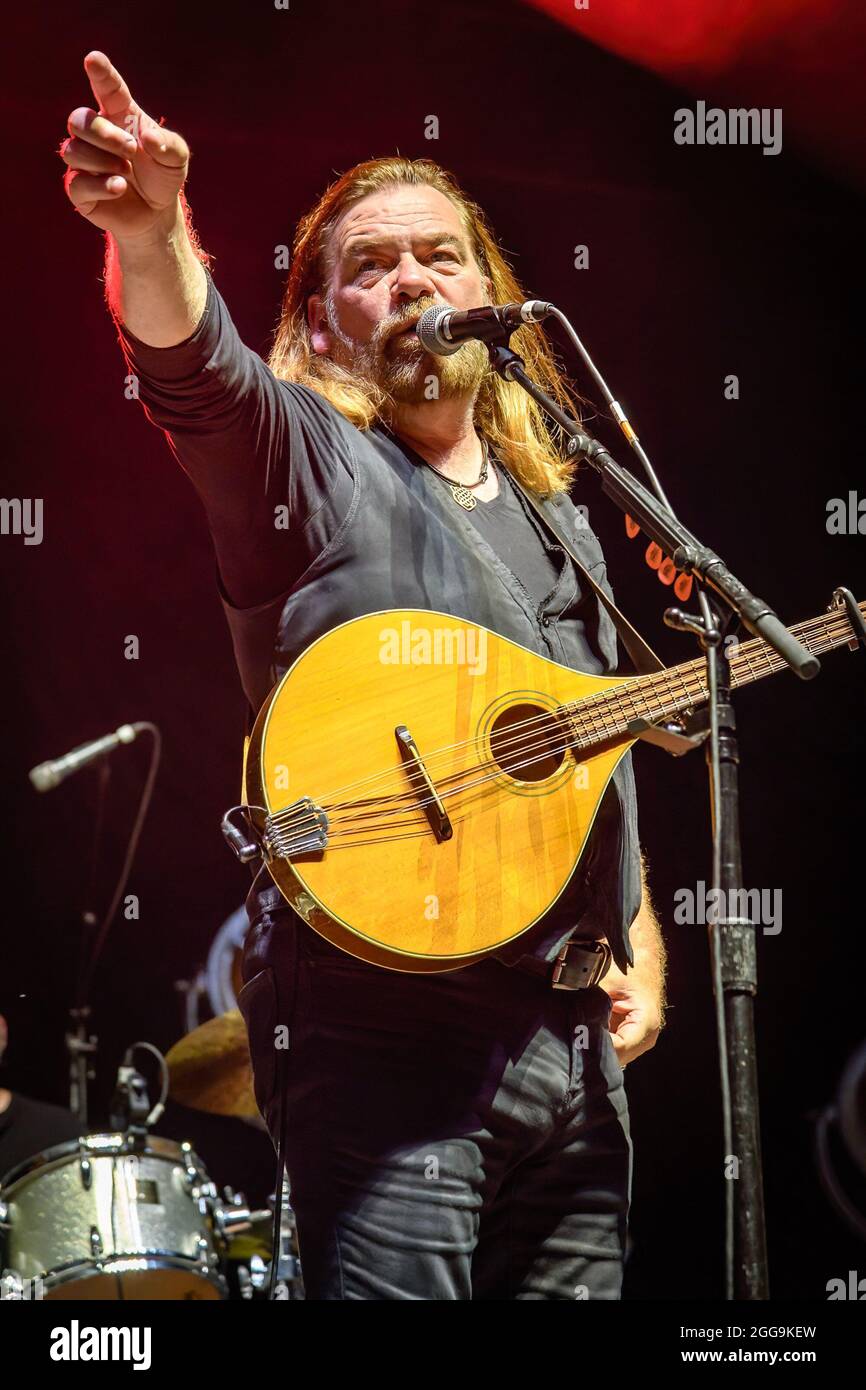 Toronto, Canada. 28th Aug, 2021. Alan Thomas Doyle CM lead singer of ...