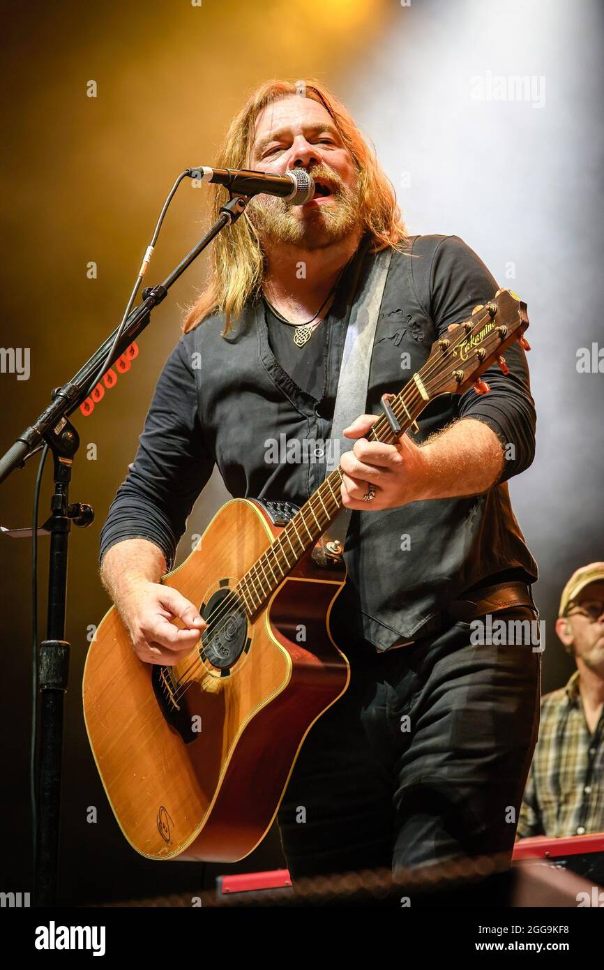 Toronto, Canada. 28th Aug, 2021. Alan Thomas Doyle CM lead singer of ...
