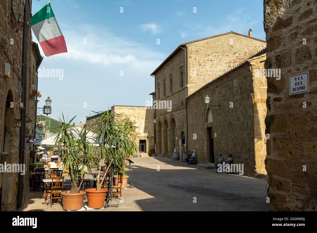 Sovana medieval village tuscany Italy Stock Photo - Alamy